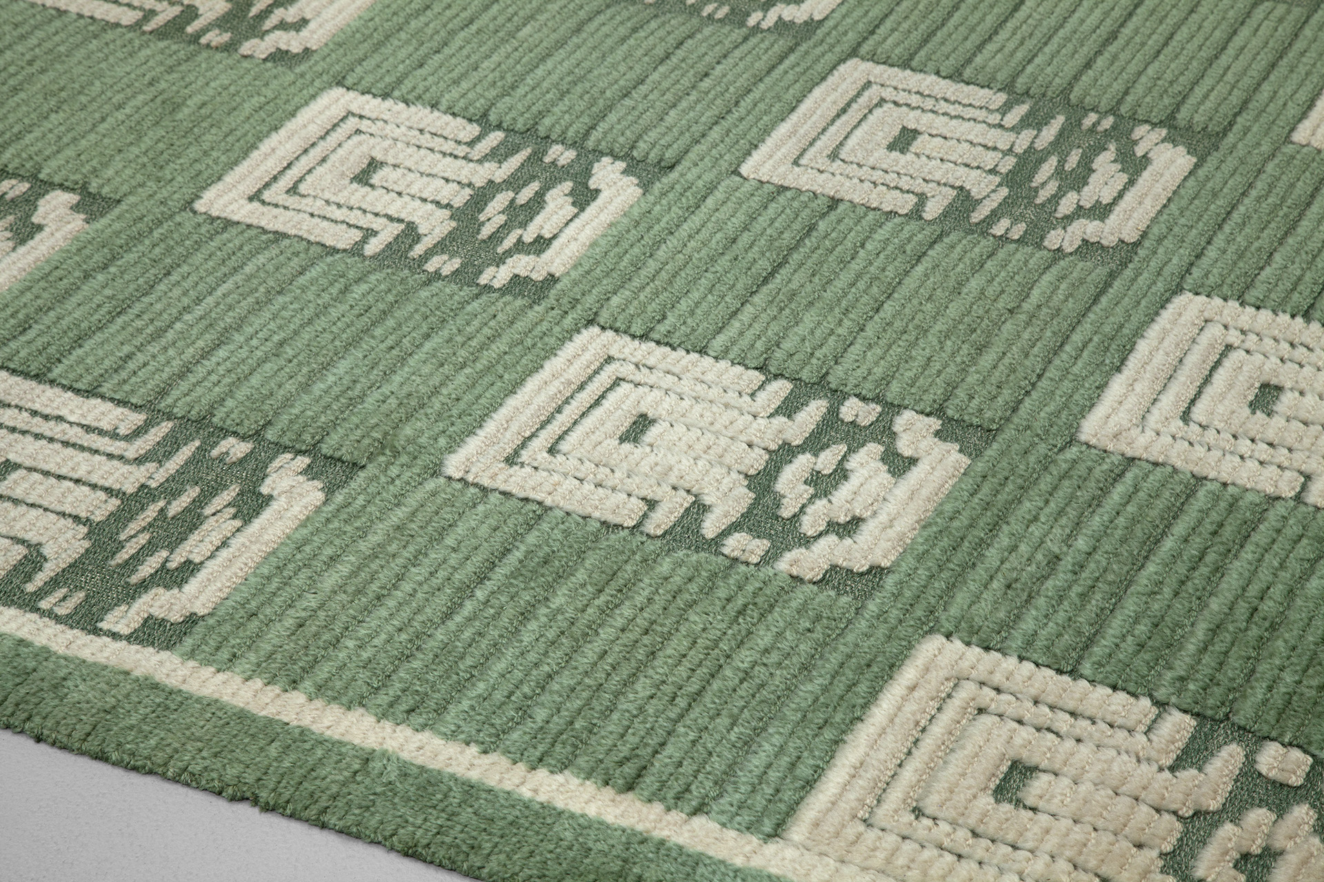 Jacksons - Relief Woven Carpet